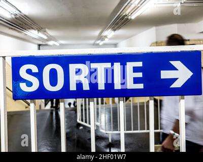 vintage exit sign at Metro in Paris, France Stock Photo - Alamy
