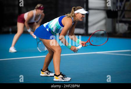 Nicole Melichar-Martinez of the United States & Ellen Perez of ...