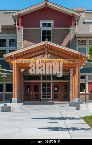 The new Panther Lake Elementary School in Kent, Washington Stock Photo ...