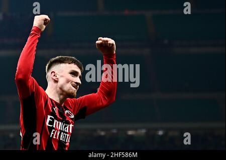 Alexis Saelemaekers of AC Milan celebrates the victory during the Serie ...