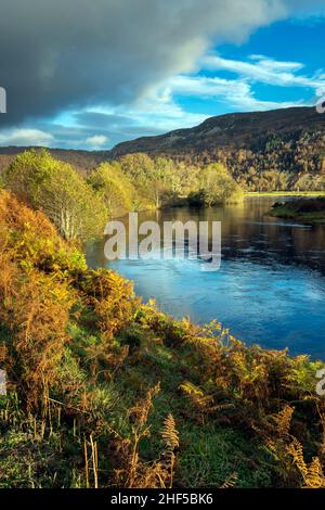 River Glass, Strathglass between Cannich and Beauly in Autumn ...
