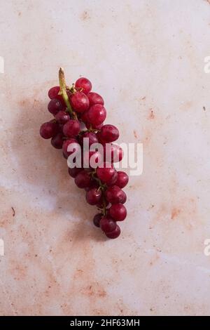 Tutti frutti red grapes Stock Photo - Alamy