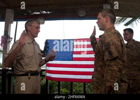 Secretary of the Army visits JSOTF-P and WESTMINCOM 110607 Stock Photo ...