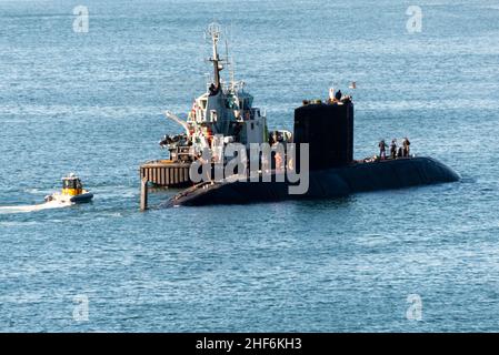 HMSC Windsor, a long-range hunter-killer Canadian Submarine. The attack ...
