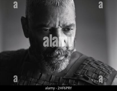 THE TRAGEDY OF MACBETH, Denzel Washington as Macbeth, 2021. © A24 ...
