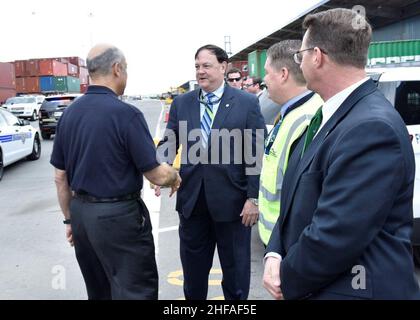 Secretary Johnson Visits CBP USCG Employees at Port of Baltimore ...