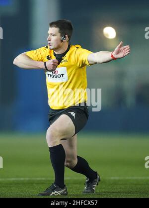 Referee Sam Grove White during the Champions Cup, round of 16 rugby ...