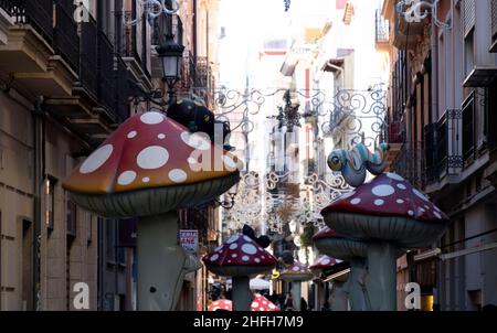 The famous “Mushroom Street”, a different place to visit in Alicante ...