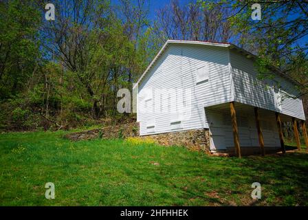Historic restored Snead farm homestead in Shenandoah National Park ...