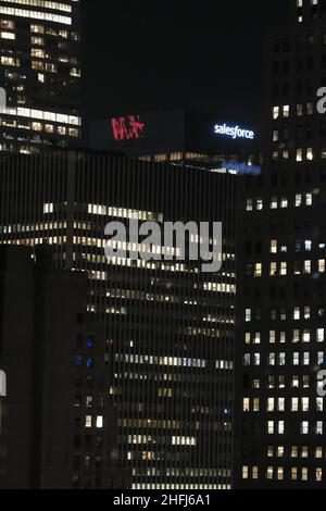H&M tower office in New York Stock Photo - Alamy