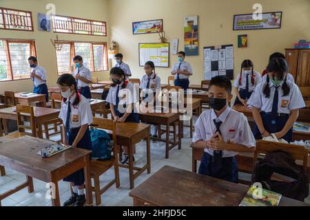BALI,INDONESIA-5 OCT 2021: classroom atmosphere in Indonesian junior ...