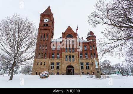 Jefferson County Courthouse in Fairfield, Iowa shortly after Willard ...