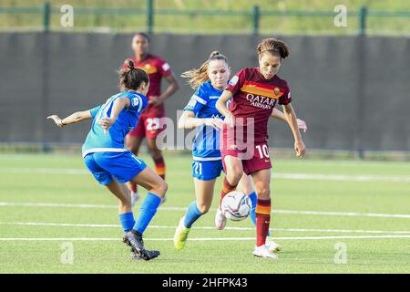 #10 Manuela Giugliano (Roma Women) vs #8 Victoria Della Peruta (Fiorentina Femminile) during ACF ...