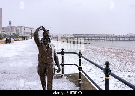 Statue of Amy Johnson, Herne bay, Kent Stock Photo - Alamy