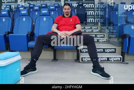 BERGAMO, ITALY - MAY 23: Zlatan Ibrahimovic of AC Milan celebrates ...