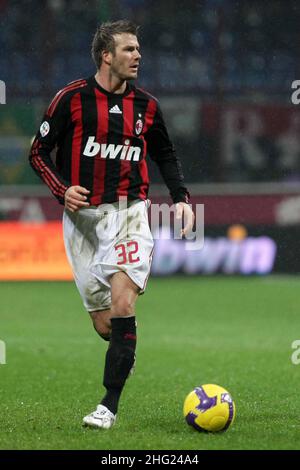 David Beckham playing for AC Milan Stock Photo - Alamy