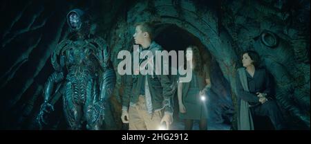 LOST IN SPACE, Brian Steele as Robot, Stuck', (Season 3, ep. 305, aired ...