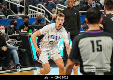 Orlando Magic forward Franz Wagner (22) dunks during the first half of ...