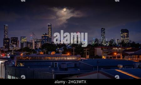 Moon light over the Brisbane skyline in Queensland, Australia Stock ...