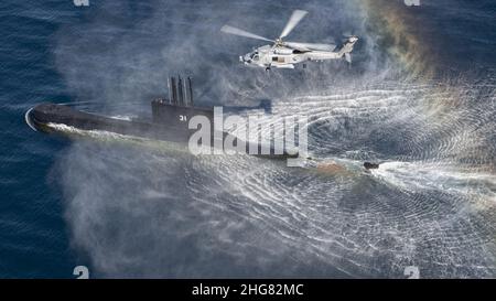 A Sikorsky MH-60R Sea Hawk helicopter with the US Navy Helicopter ...