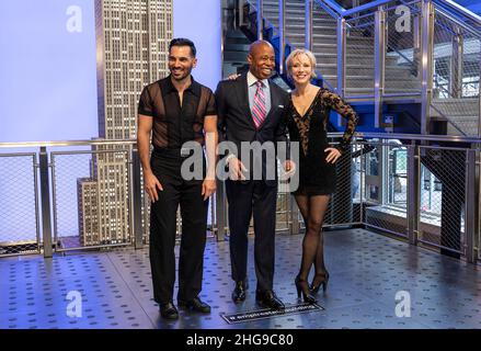 NEW YORK - FEBRUARY 22: Actor Don Hastings and Leslie Denniston attend ...