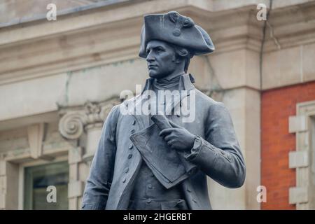 Statue of Captain Jame Cook, The Mall, London, UK Stock Photo - Alamy