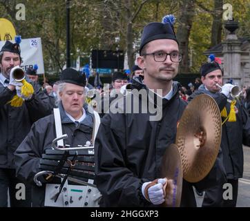 close up of woman playing cymbals at music store Stock Photo - Alamy