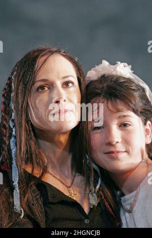 Holly Hunter as Hester Swane with her stage daughter played by Kate ...