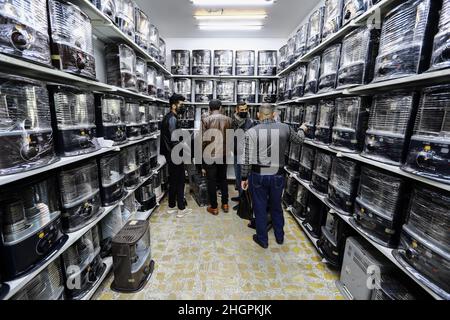 Baghdad, Iraq. 22nd Jan, 2022. An Iraqi vendor prepares 'Lablabi', a ...