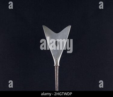 This 18th-century Japanese steel arrowhead (Yanone) illustrates ...