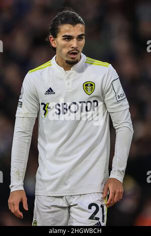 Pascal Struijk #21 of Leeds United during the Premier League match ...