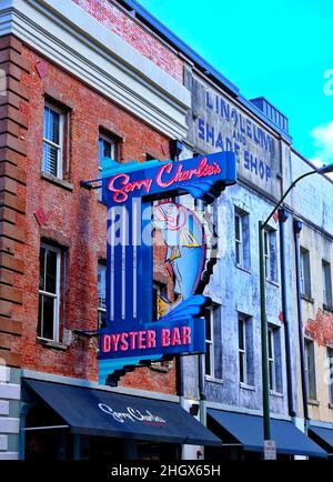 Sorry Charlie's Oyster Bar in historic Savannah, Georgia. (USA Stock ...