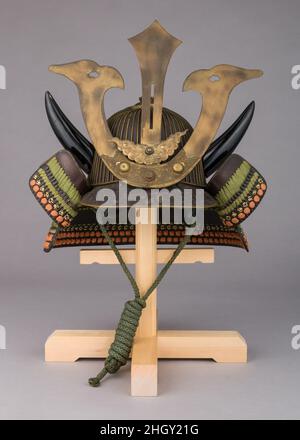 This Suji-kabuto Akoda-nari helmet represents traditional Japanese ...