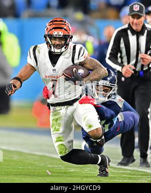 Tennessee Titans cornerback Elijah Molden (24) plays against the Miami ...