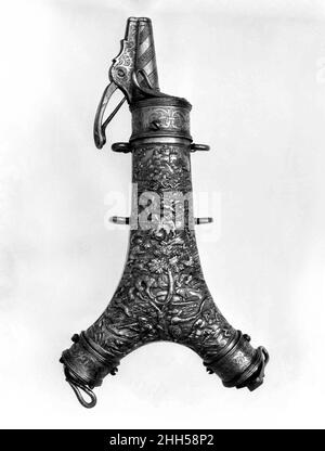 Powder Flask late 16th century German, possibly Nuremberg During the ...