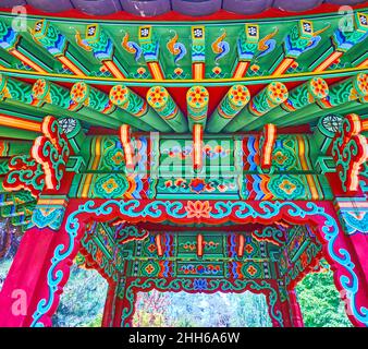 Ceiling decoration in Korean traditional architecture Stock Photo - Alamy