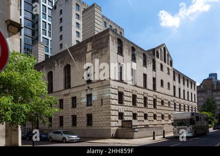 City of London Police Headquarters, Wood Street, City of London, UK ...