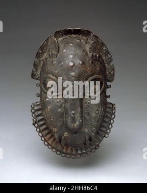 Head of a Oba 19th century Benin Nigeria Guinea coast mask ( cervical ...