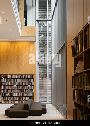 Poetry Foundation Building in Chicago designed by John Ronan Stock ...