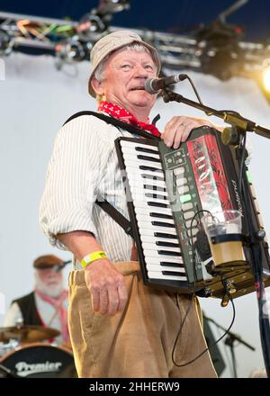 Tommy Banner of The Wurzels band Stock Photo - Alamy