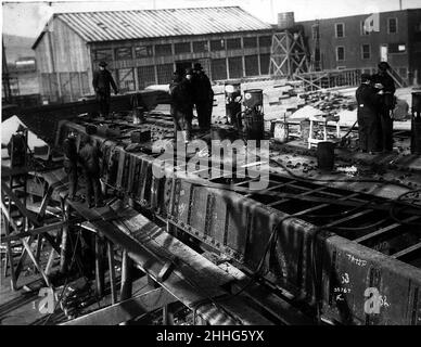 Steel shipbuilding, Seattle, 1917 Stock Photo - Alamy
