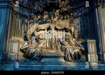 Queen Alexandra memorial by sculptor Sir Alfred Gilbert circa 1932 in ...