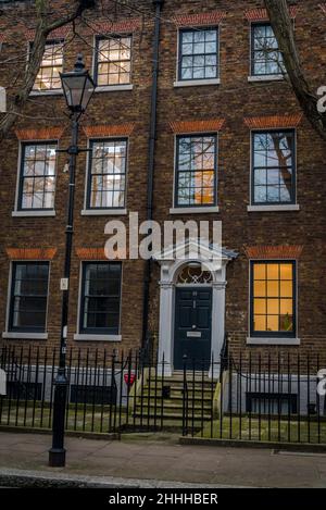 Residential terrace houses, Islington High Street, London, England, UK ...