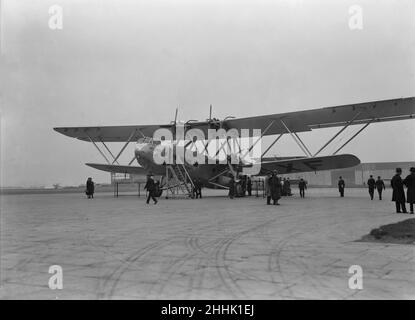 Imperial Airways Handley Page H.P.45 passenger airliner seen here at ...
