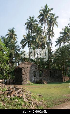 The abandoned ruins of Revdanda fort owned by Portuguese during their ...