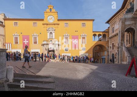 Cityscape, Piazza del Popolo square, Palazzo degli Studi palace, Fermo ...