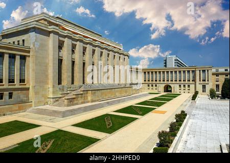 Entrance to the European headquarters of the United Nations, UN, Palais ...