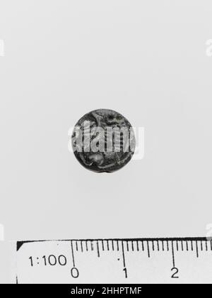This Minoan Steatite Lentoid gem (ca. 1400–1200 BCE) depicts a ...