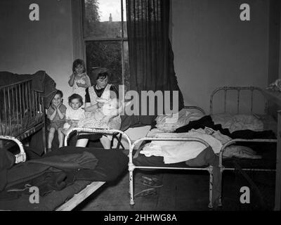 Hull, slum housing Stock Photo - Alamy