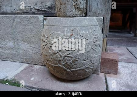 Stonework flowers - Yin Yu Tang House Stock Photo - Alamy
